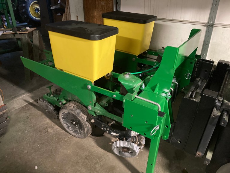 2 row food planter photos – Biggs Planter LLC (765) 719-3721